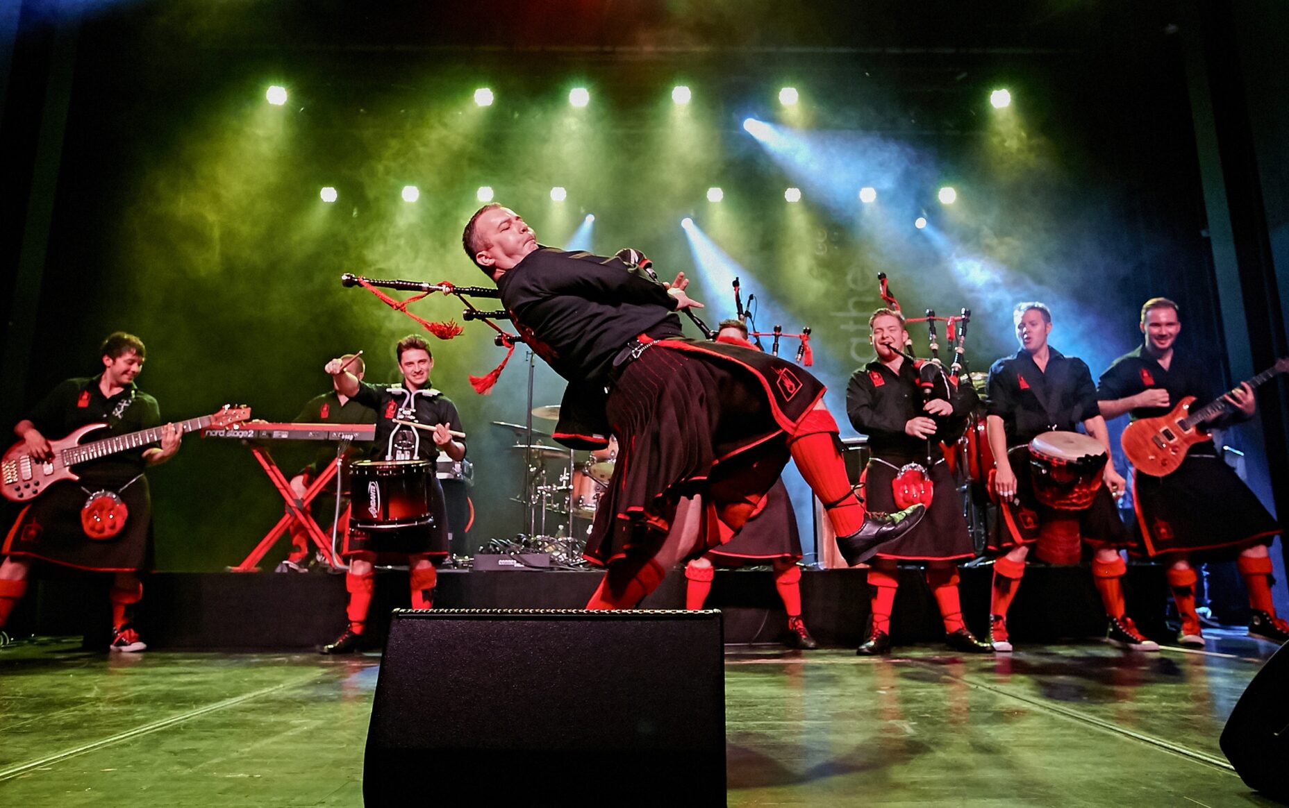 Red Hot Chilli Pipers - The Coro