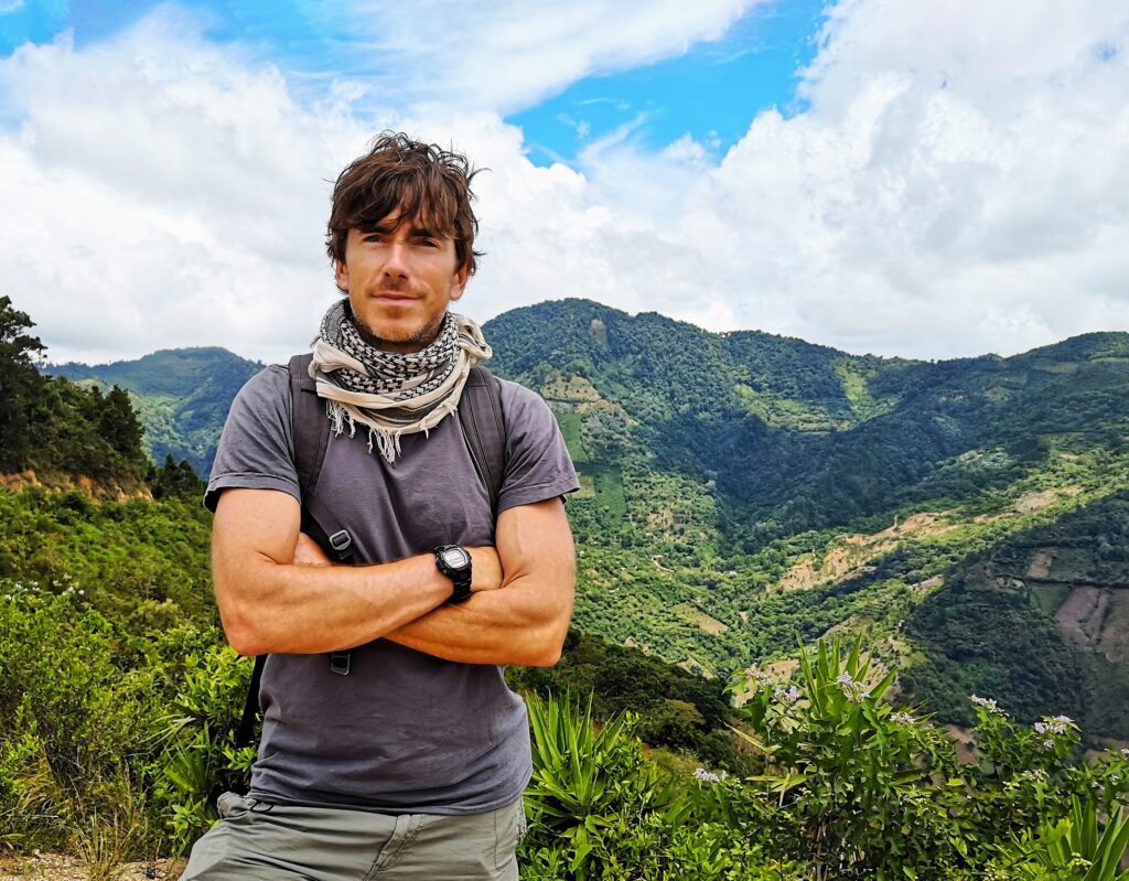 Simon Reeve - To The Ends Of The Earth - The Coro